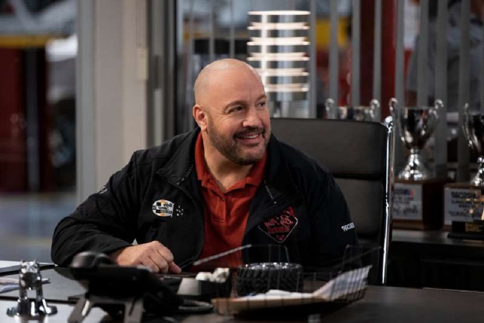 „The Crew“: Neue Serie mit Kevin James startet am 15.2. auf Netflix ...